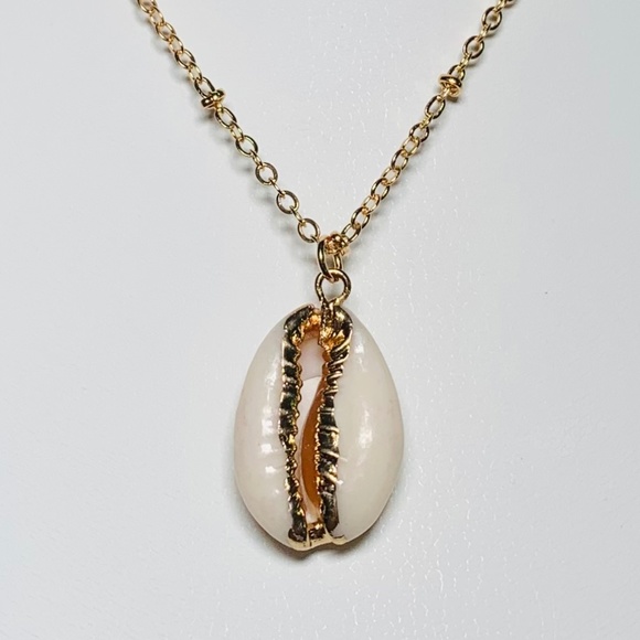 Accessories | Natural Cowrie Shell Pendant Necklace Edged In Gold ...
